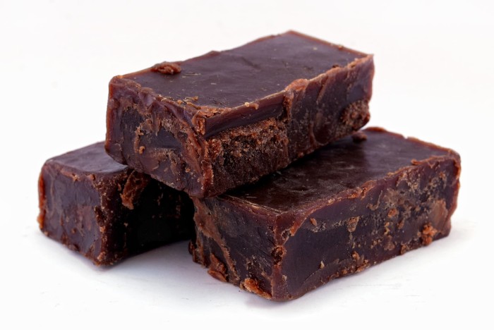 Mengenal Jenis Malam /Lilin Batik dan Fungsinya